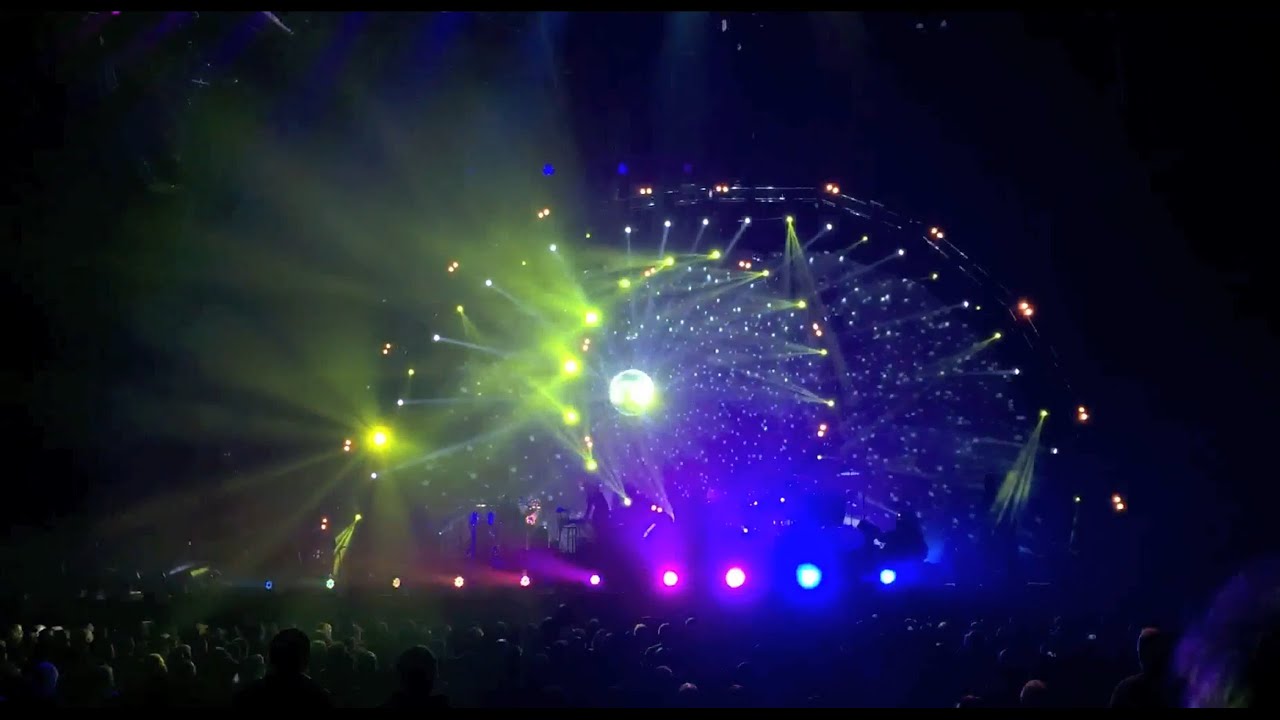 Brit Floyd 2015 Space Time Tour Full Concert - YouTube