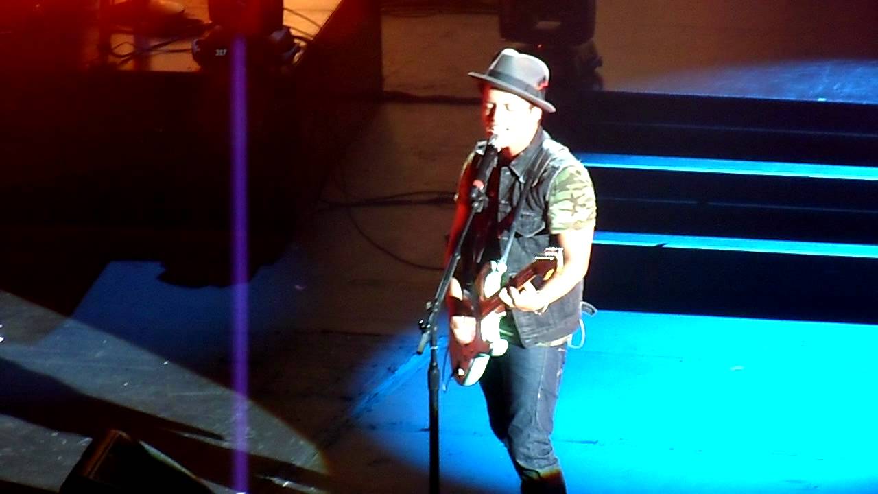 Bruno Mars - Liquor Store Blues Live/Acapella - YouTube