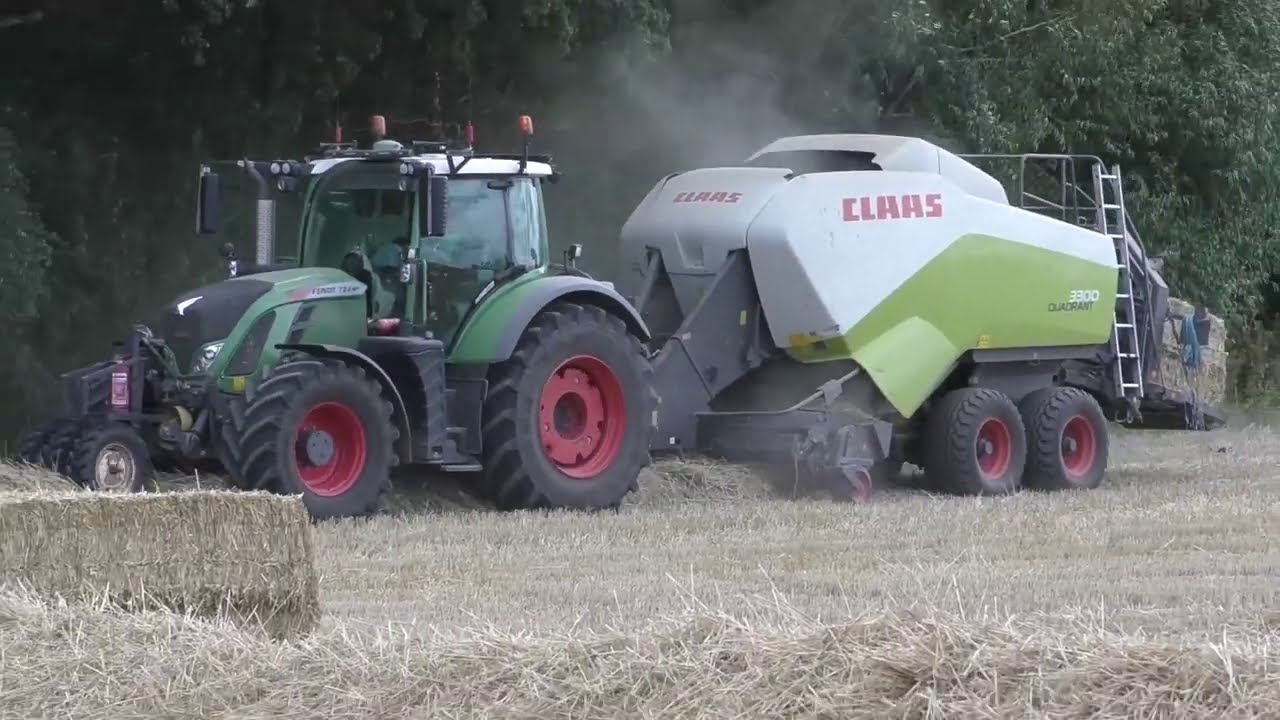 Harvest 2020, baling wheat straw. - YouTube