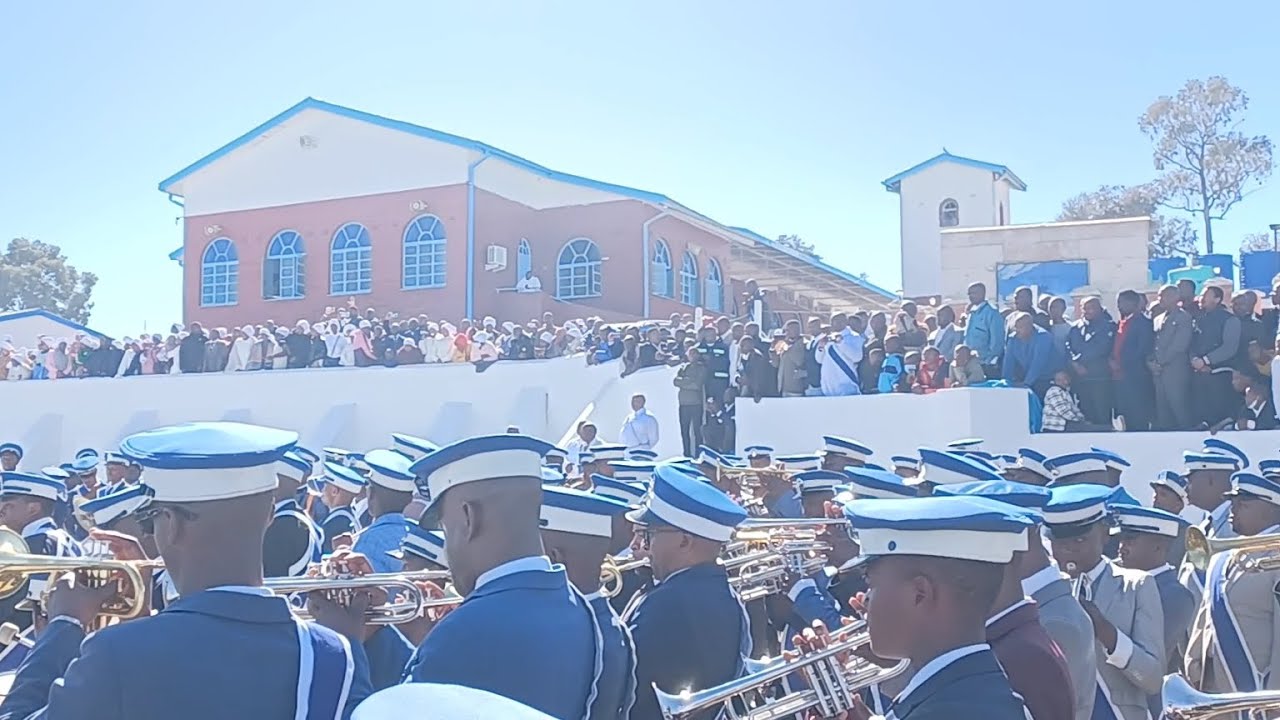 Bodibeng joa mahlomola - Father Masango's Brass Band (Lekokoaneng ...