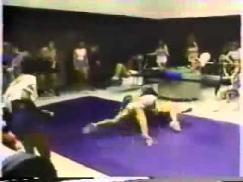 Prison Gym Catfight   Bodybuilding workouts