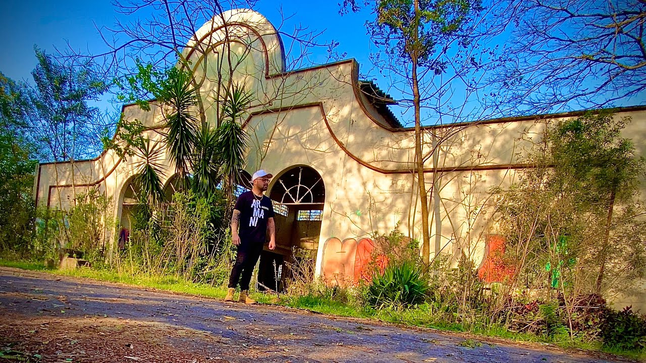 Escola abandonada - YouTube