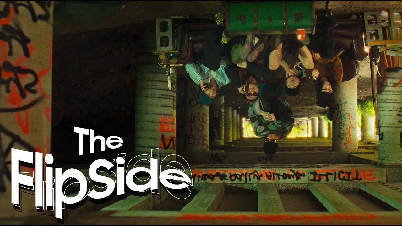 1300 x Samsung Galaxy Z Flip4 - Flipside - YouTube