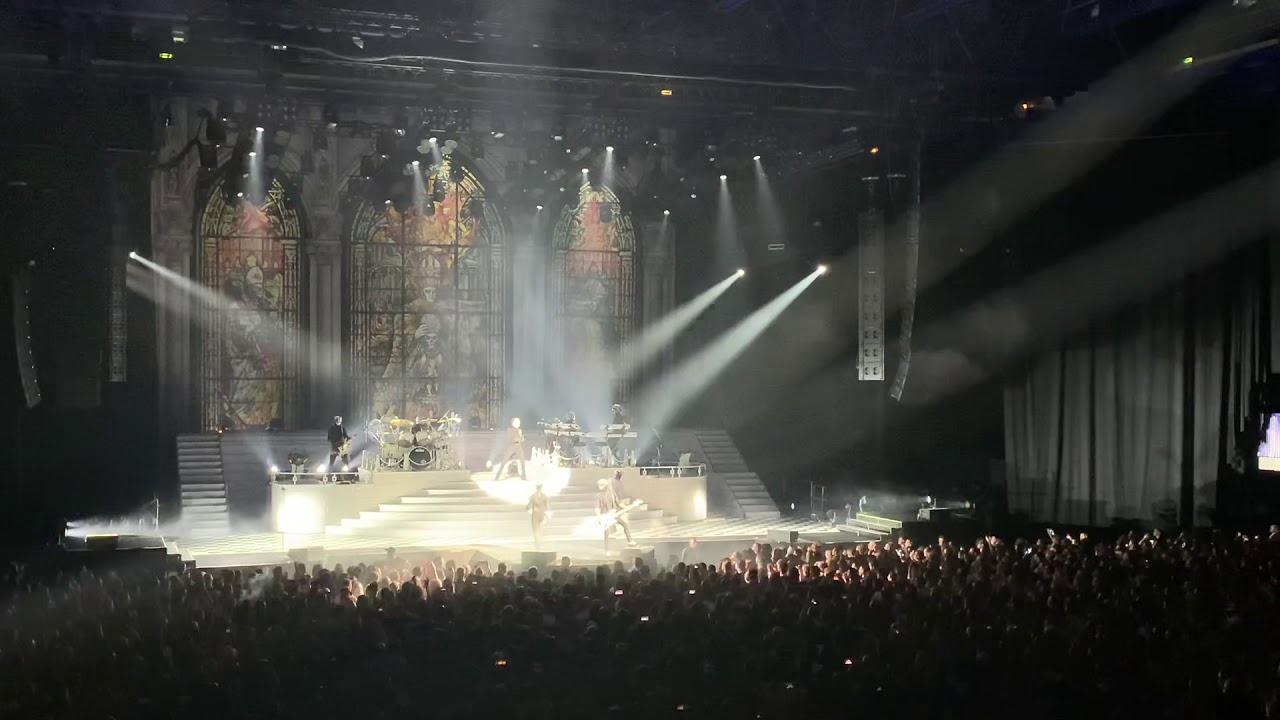 Square Hammer - Ghost live - YouTube
