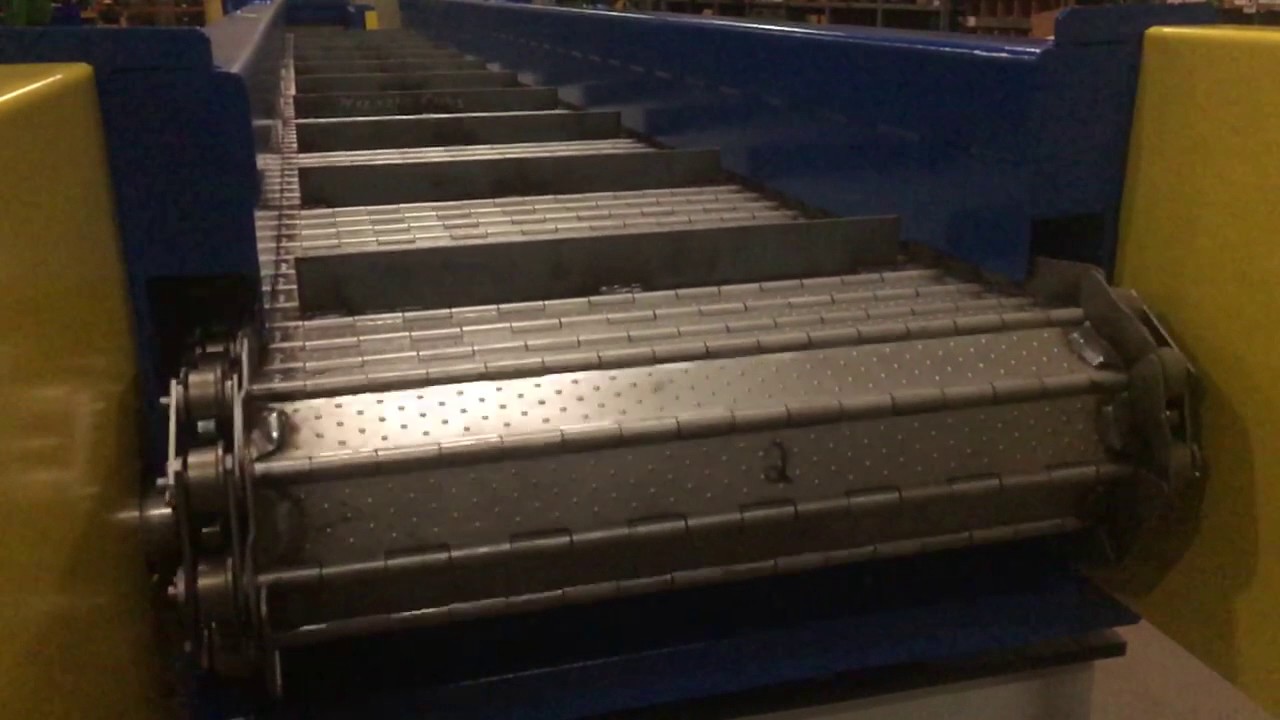 Fluent Conveyors 24 Inch Wide Hinged Steel Belt Conveyor - YouTube