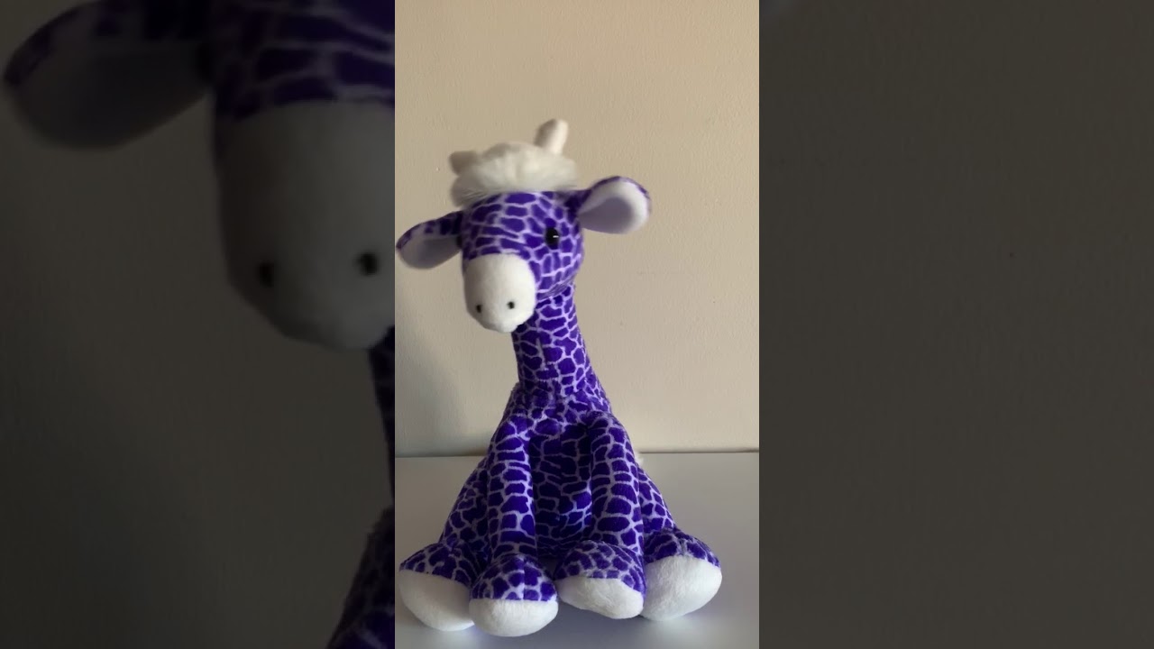 Singing Hello Hello Giraffe - YouTube