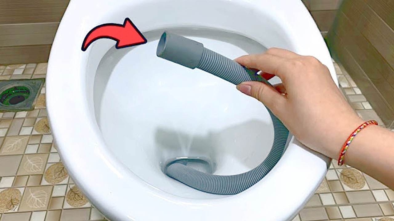 🔥Secret Hose In The Toilet Trick That Plumbers Don't Want You To Know ...