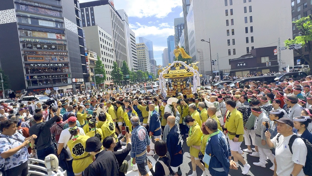 鐵砲洲稲荷神社 例大祭 】東京銀座の大人な街を江戸の粋！神輿がゆく！昭和通り晴海通り 歌舞伎座 御本社神輿渡御 - YouTube