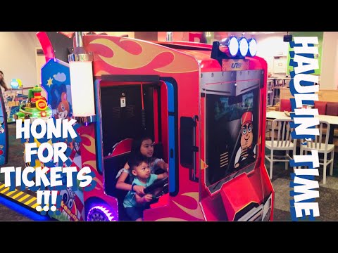 🚚 Super Big Rig Trucker Arcade Game 🚛 Chuck E Cheese - YouTube