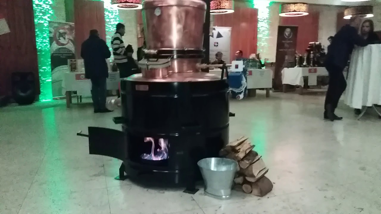 Rakijski kazan na festivalu rakija u Tuzli (Tuzlalive.ba) - YouTube