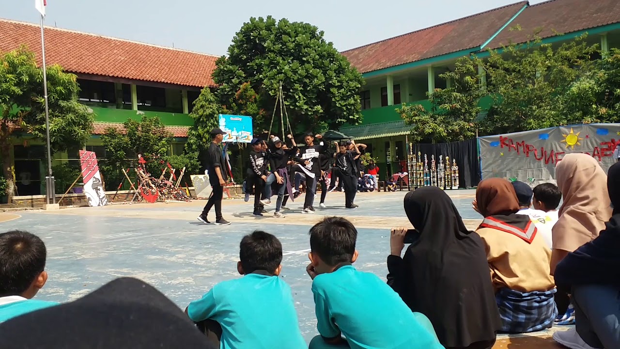 DANCE COVER KPOP SMPN 12 DEPOK [BTS, TRIPLE J, PENTAGON, NCT] - YouTube