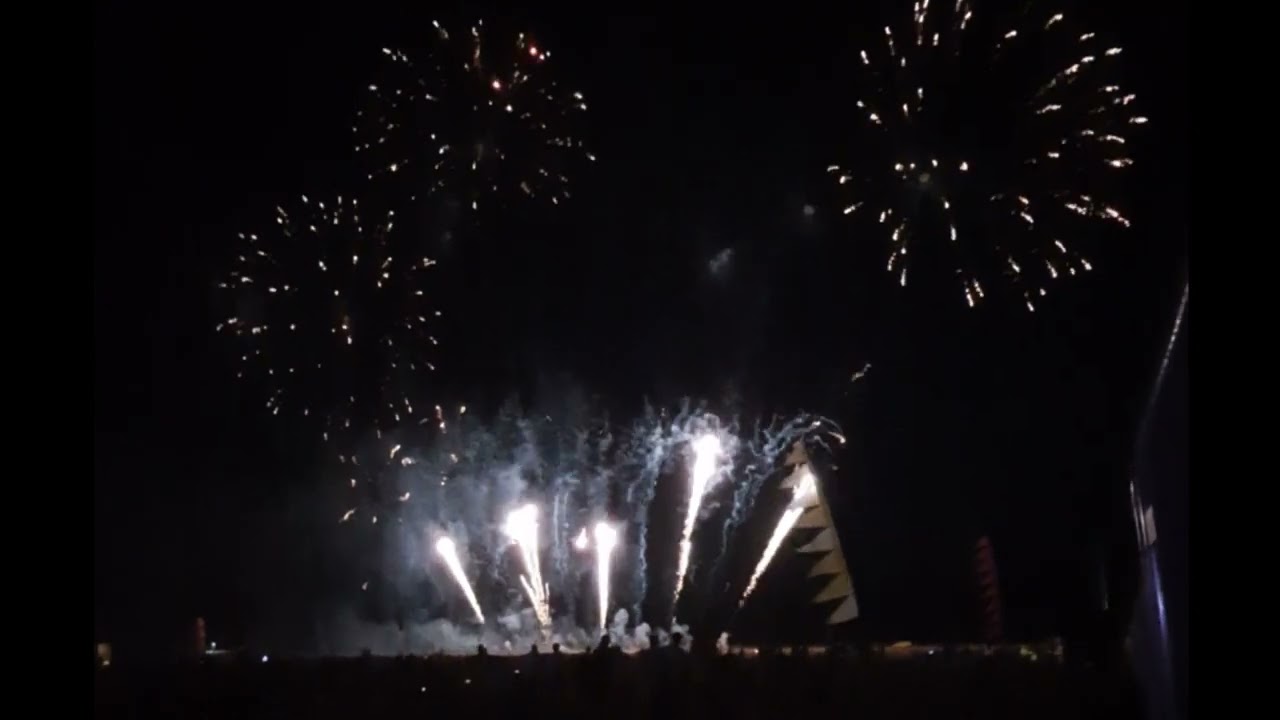 Fireworks display - YouTube