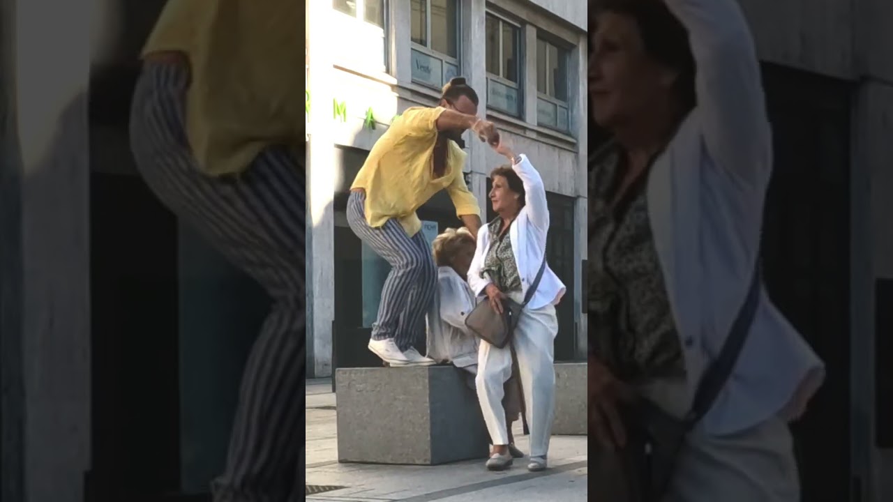 END UP Laughing her HEAD OFF 🤣🤣🤣🤣🤣 #prank #granies #fun #rire #drole ...