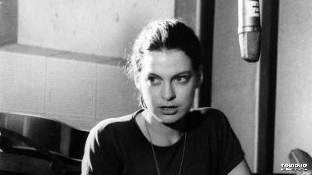 June Tabor - The Hills Of Shiloh (a capella) - YouTube