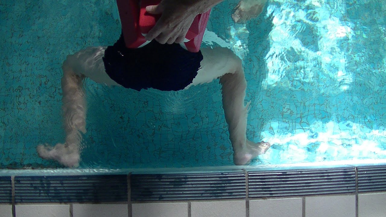 APPRENDRE LA BRASSE ET LE CISEAU DE JAMBES CHEZ L'ENFANT. PREMIERS ...