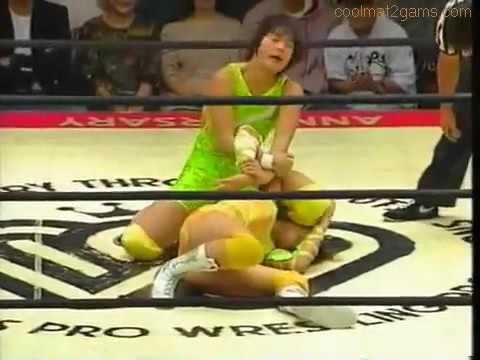 WWE Minami Suzuka vs Hasegawa Sakie 1 2