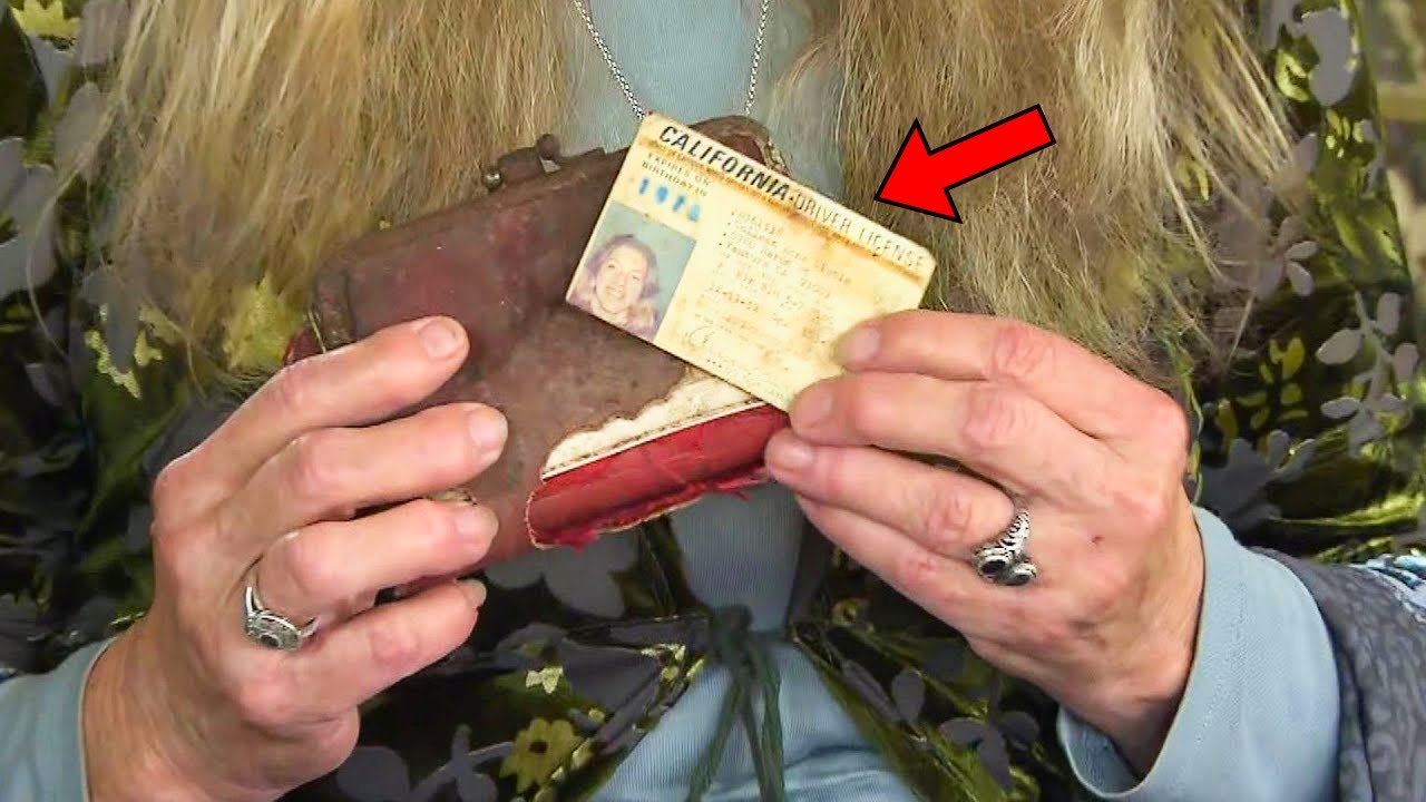 Workers Find An Old Wallet, Open It Up To Find It Untouched After 71 ...