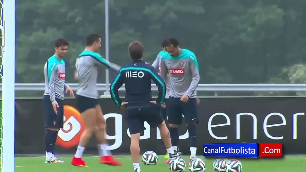 Cristiano Ronaldo samba dance, instead of practice with Portugal team ...