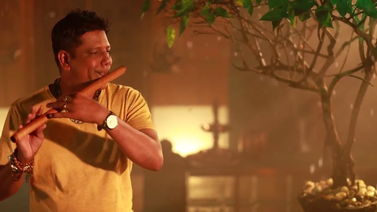 Amazing Flute Cover Of "Pavizhamalli Poothulanja" By Jossy Alappuzha ...