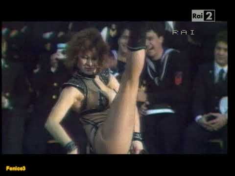 Carmen Russo w i marinai