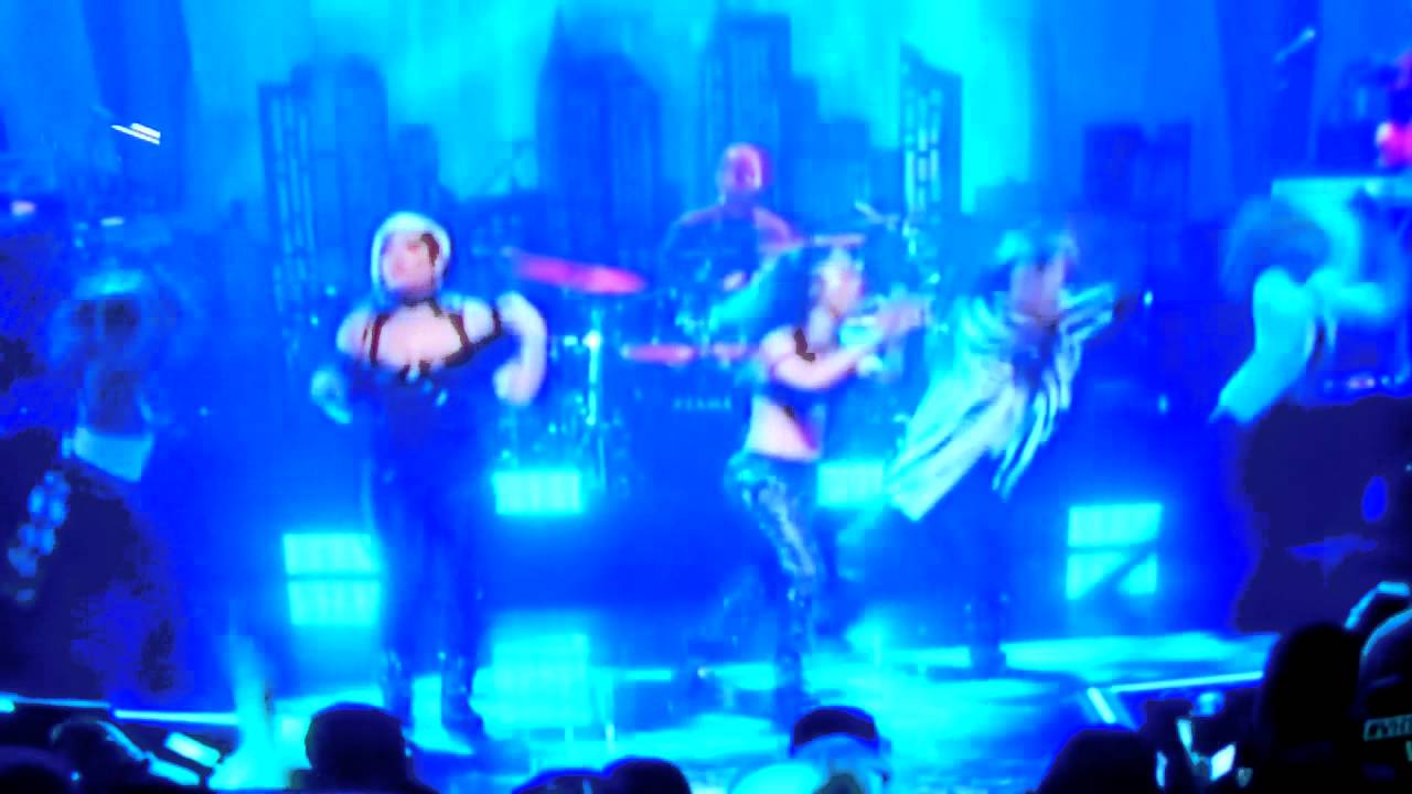 TLC live at Beacon Theater in Manhattan New York - YouTube