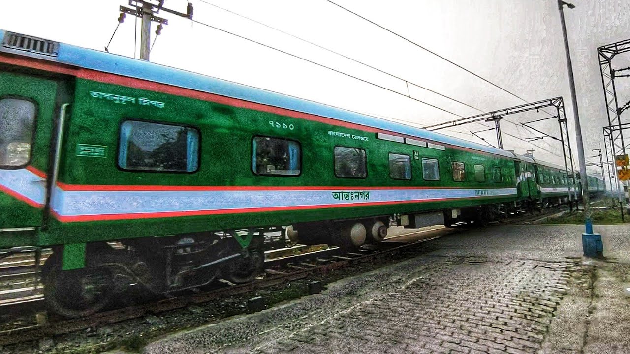 [4 in 1] Maitree express sprints through Eastern Railways ...