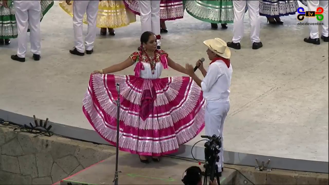 Santiago Pinotepa Nacional Guelaguetza - YouTube