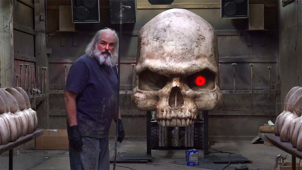 Giant Skull Entry Display | Distortions Behind the Scenes w/ Ed ...