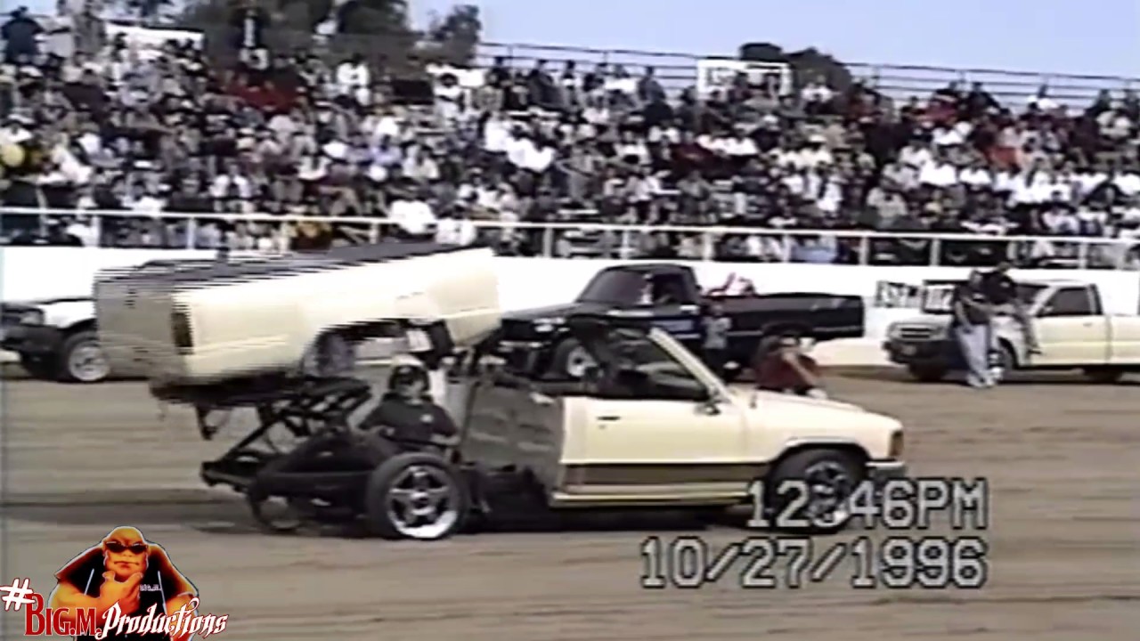 Lowrider Mini Truck Bed Dancer - YouTube