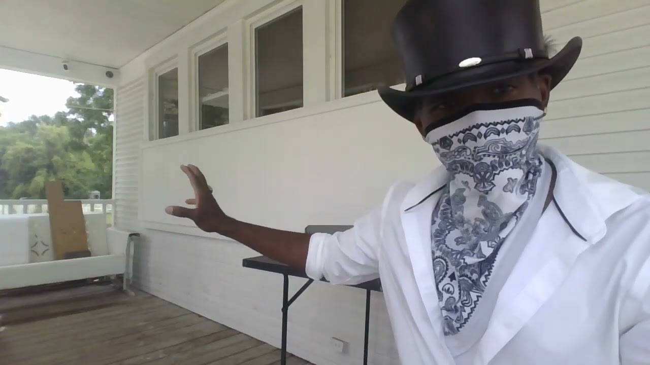 Byrna pepper round effect in an open area. This vid was not intentional ...