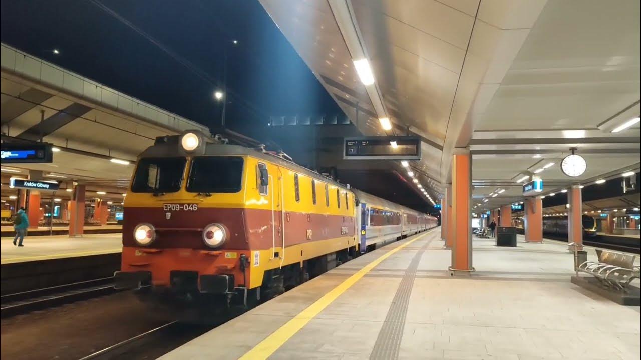 EP09-046 ze składem IC Hetman - YouTube