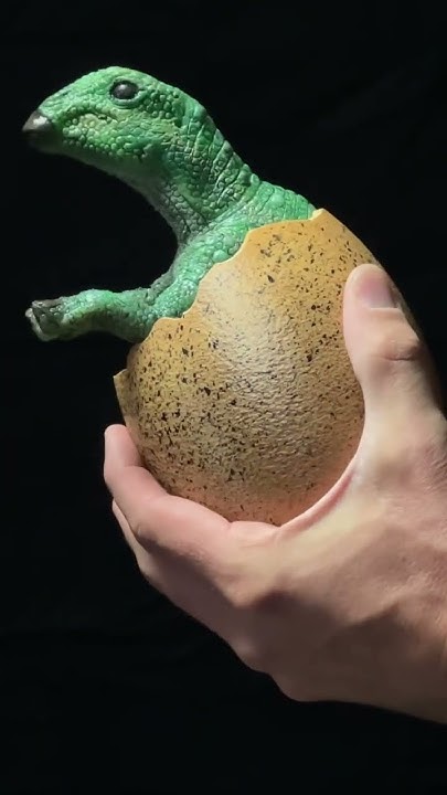 Hatchling Maiasaura. Available at www.TRXdinosaurs.com - YouTube