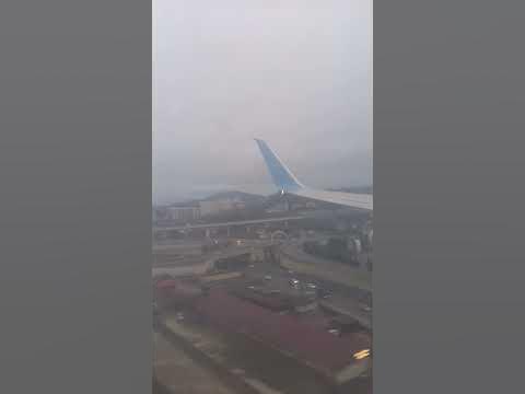 как приземляется самолет Адлер #сочи #аэропорт #приземление - YouTube