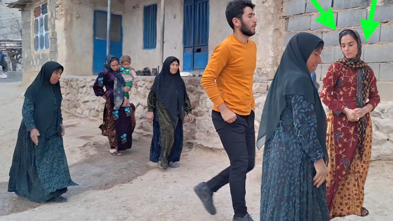 "The sweet bond between Fatemeh and Batoul's brother; a love from the ...