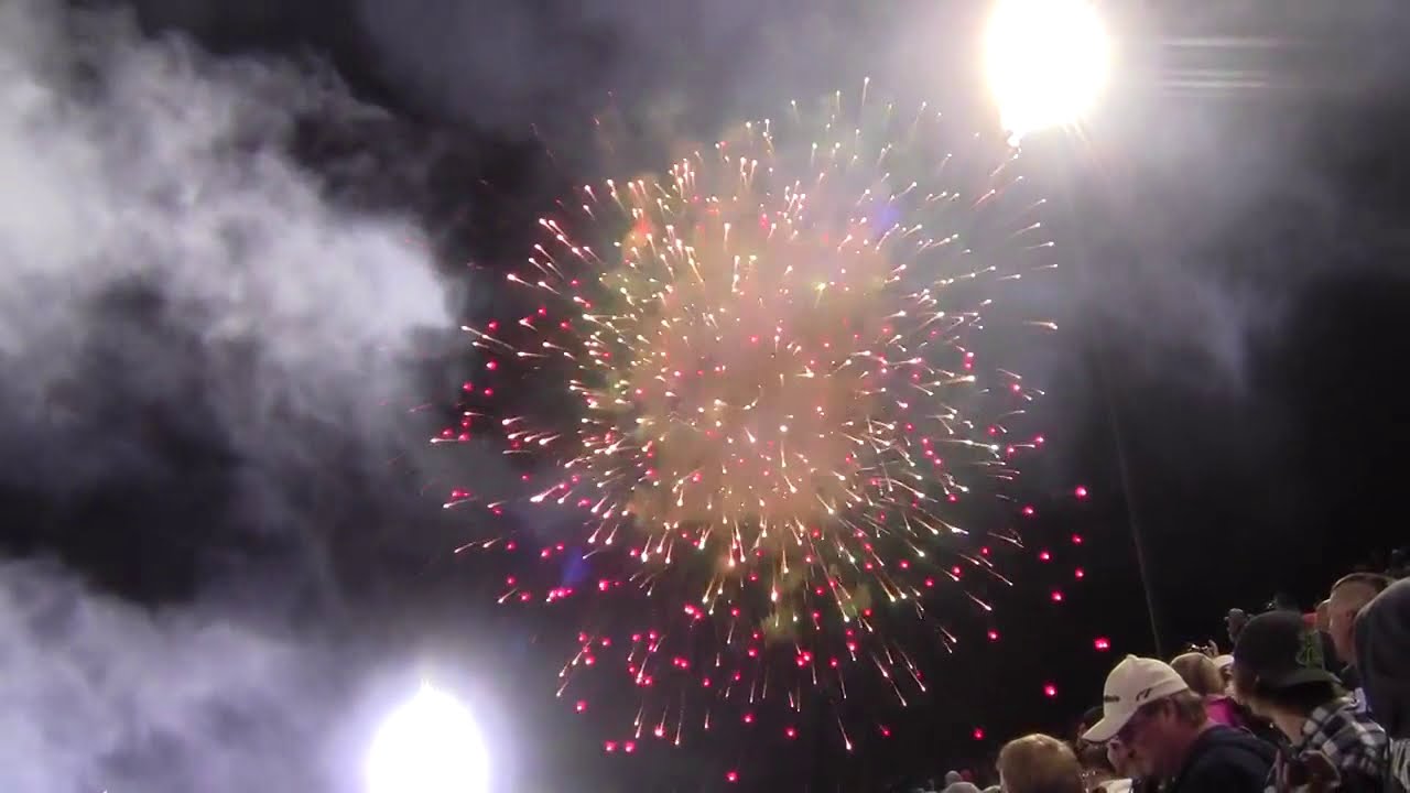 Monster Jam World Finals 14 2013 Max-D Decade of Destruction Encore ...