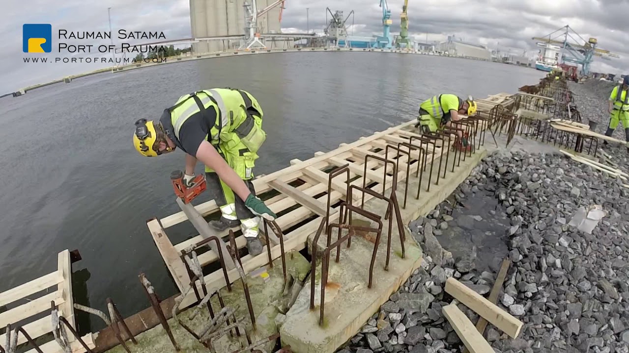 Rauman Satama Oy. Konttilaituri. 12. 9. 2017. Westmedia Oy. Rauma - YouTube