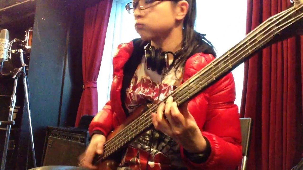 Kiyoshi playing something - YouTube