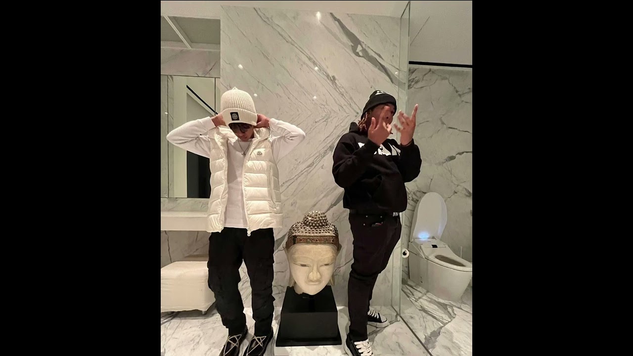 Yungfaxo x xhuloo alien type beat - YouTube