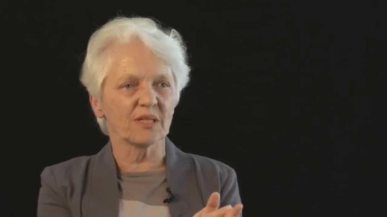 Viviane Robinson on solving complex problems of practice - YouTube