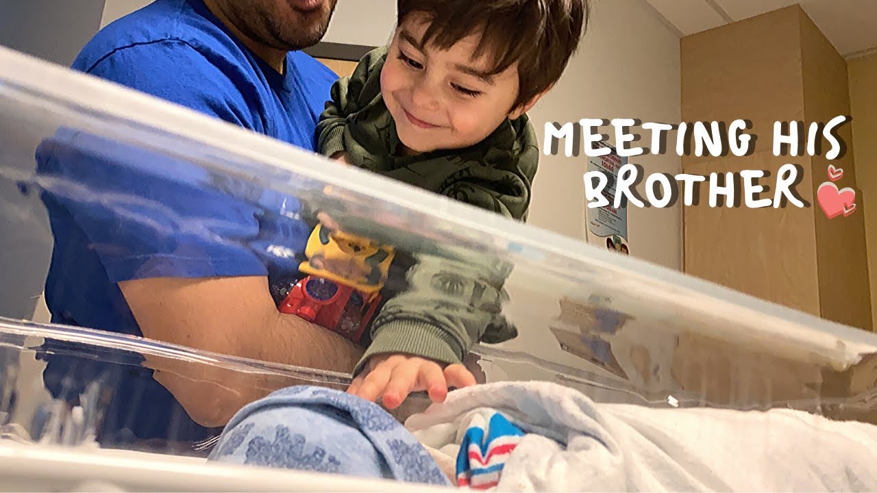 MY TODDLER MEETS NEWBORN BABY BROTHER FOR THE FIRST TIME - YouTube