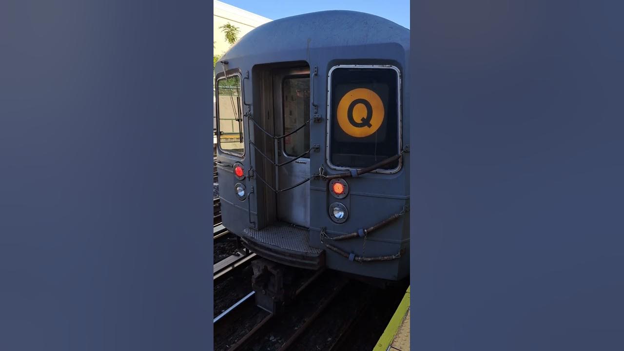 Brighton Beach Coney Island Manhattan Bound R46 R68 R68A B Q trains action at Avenue M - YouTube