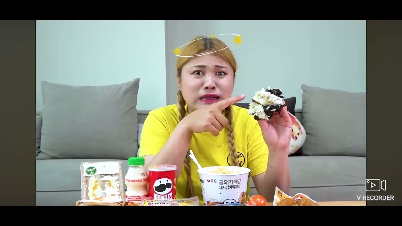 Convenience Store Mukbang Spicy Noodle Triangle Kimbap Kielbasa Sausage ...
