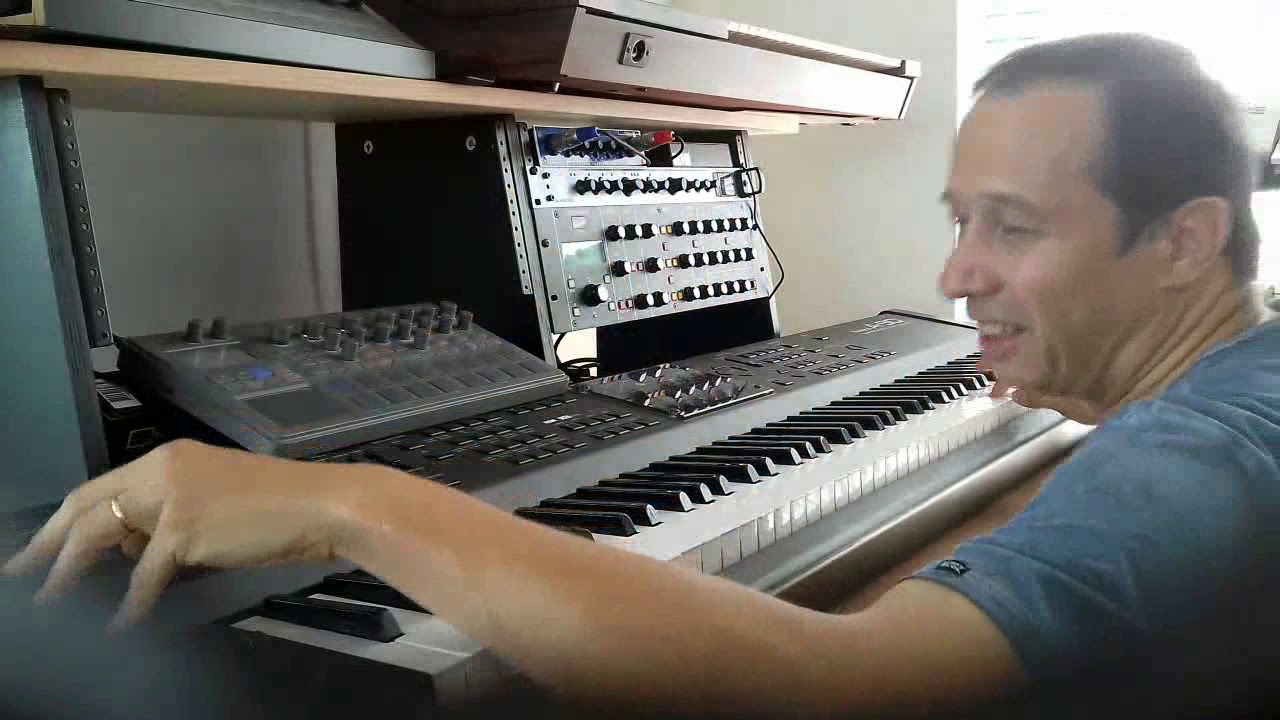 SE ELECTRONICS (Mini-Moog) + KORG ELECTRIBE SESSION - Part 2 - YouTube