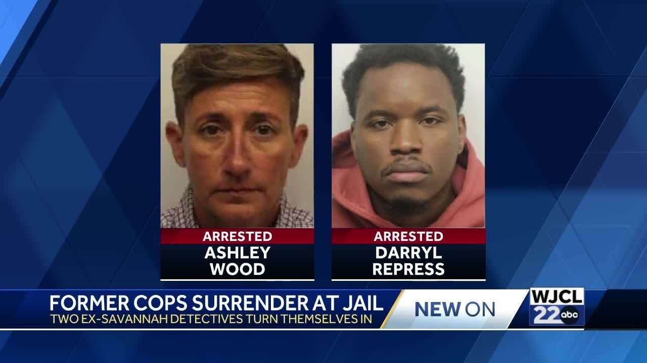 Ex-Savannah cops turn themselves into jail - YouTube