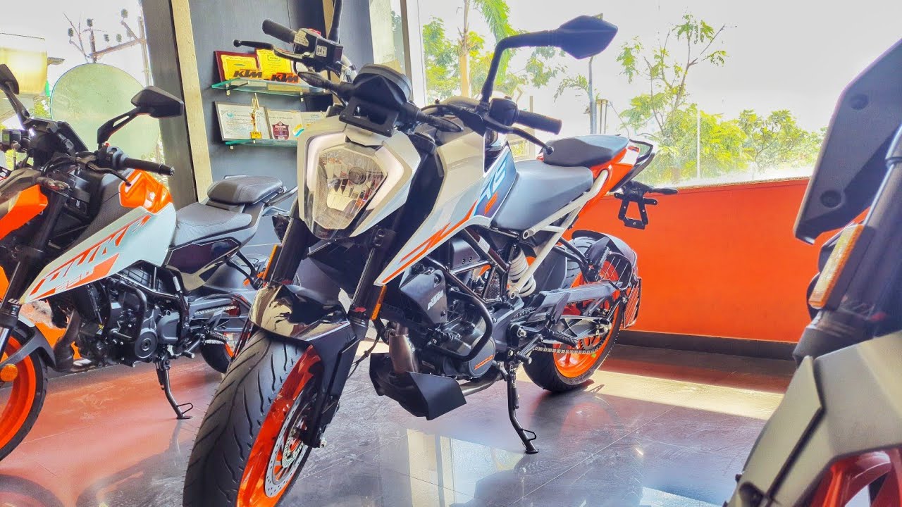The 2024 KTM 390 DUKE | REVIEW KTM 390 DUKE Mileage TOP BIKE - YouTube
