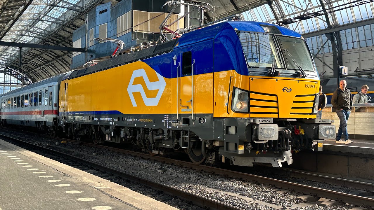 Vertrek met de Vectron ic Berlijn verrek uit Amsterdam richting de ...
