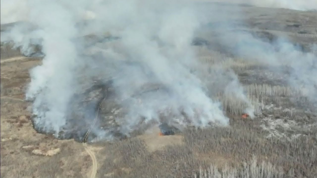 Raging wildfire in northern Saskatchewan causes more evacuations - YouTube