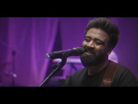 ARASAALUVEER |Timothy Sharan|CherieMitchelle Tamil Christian Song - YouTube