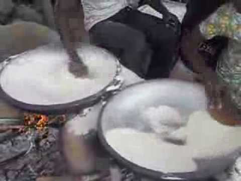 frying gari - YouTube
