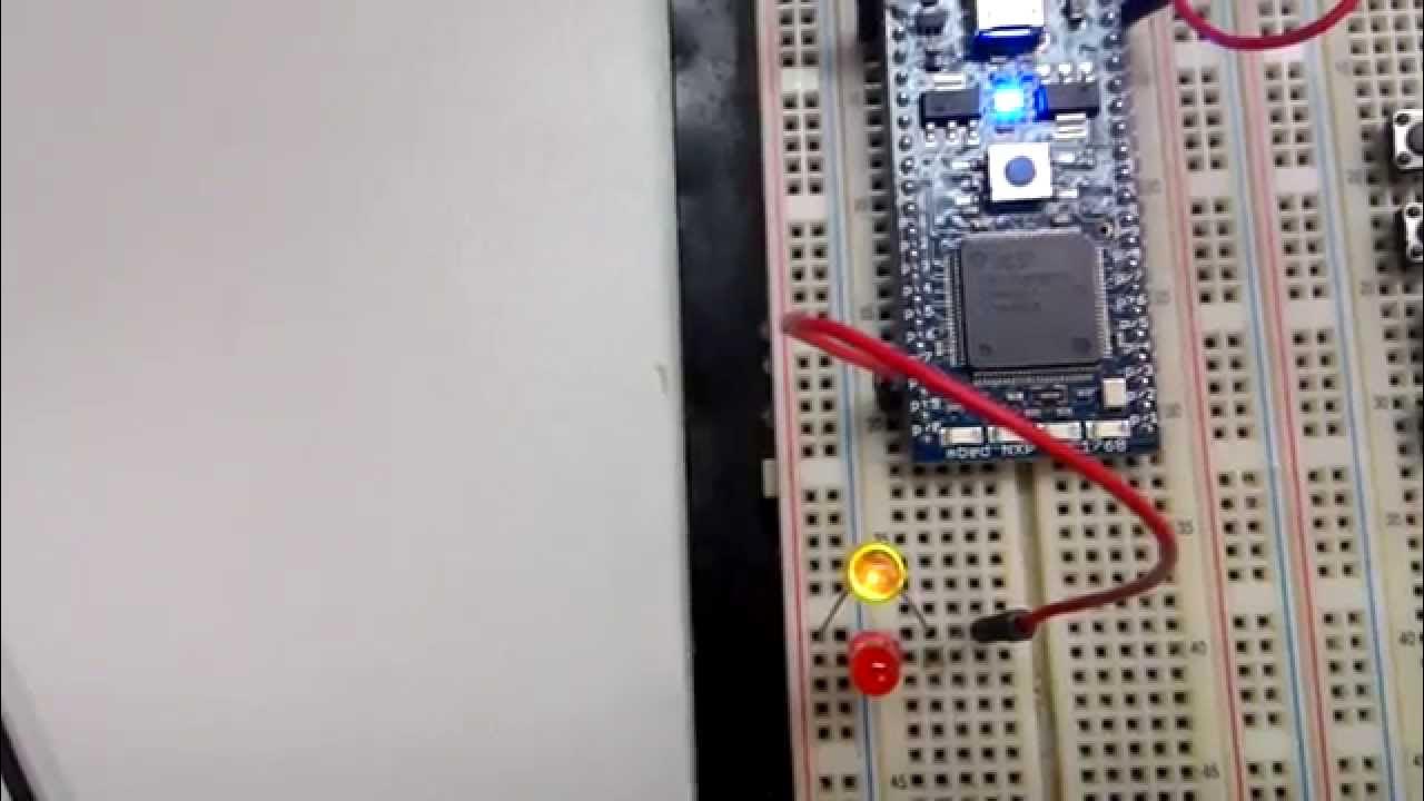 mbed 基礎教學實驗 - AnalogOut Two LED Display - YouTube